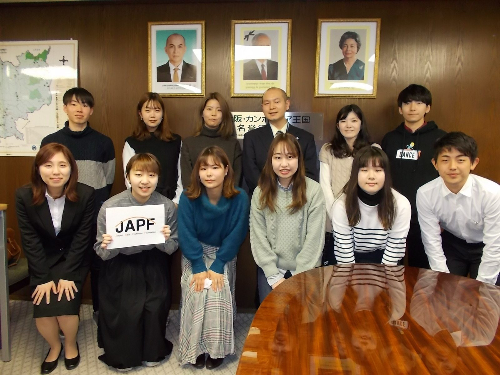 当館が支援しているJAPF春期インターンシップにかかる勉強会が当館にて開かれました。 | 在大阪カンボディア王国名誉領事館